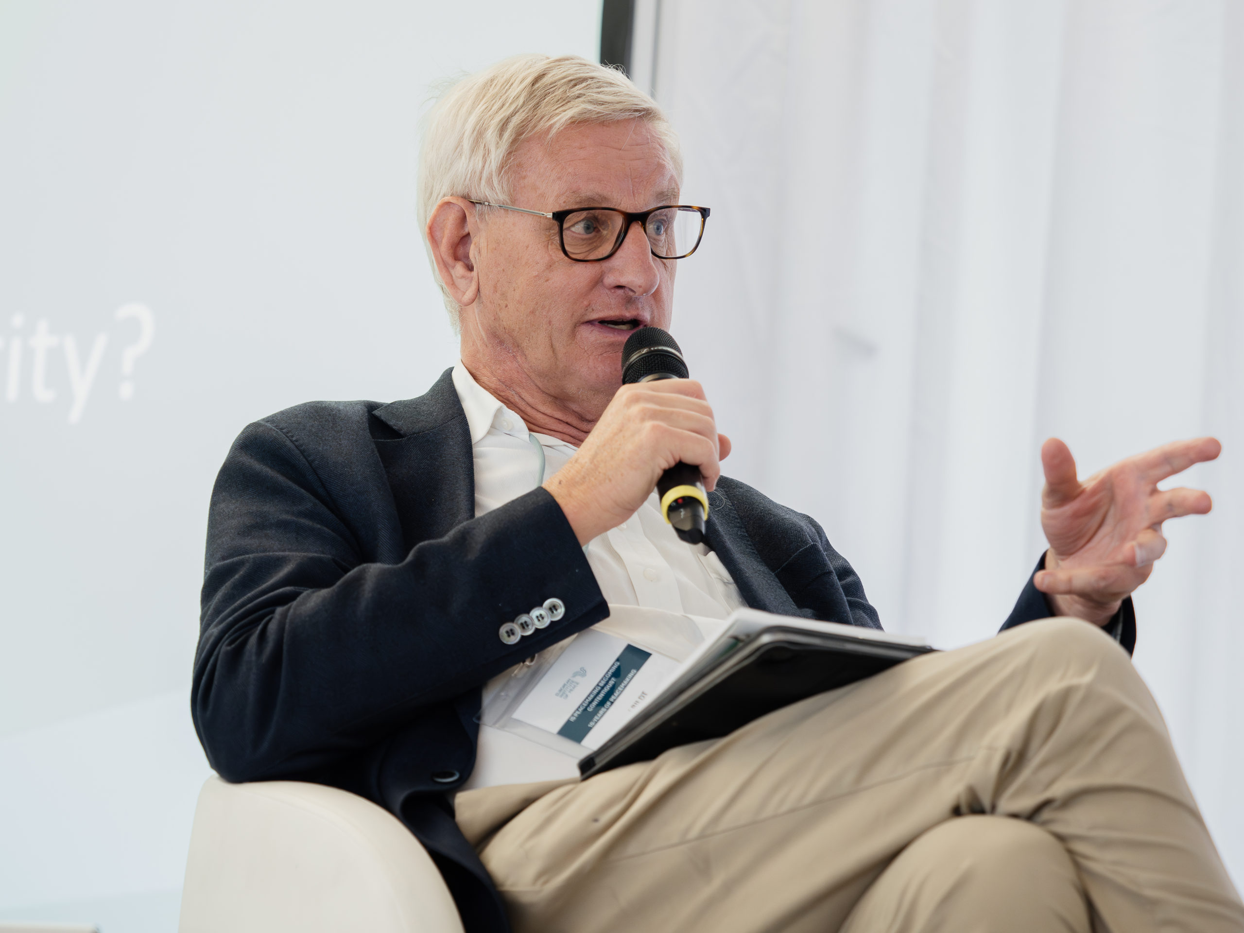 Diplomatic Challenges and Opportunities: Navigating Peacemaking in a ...